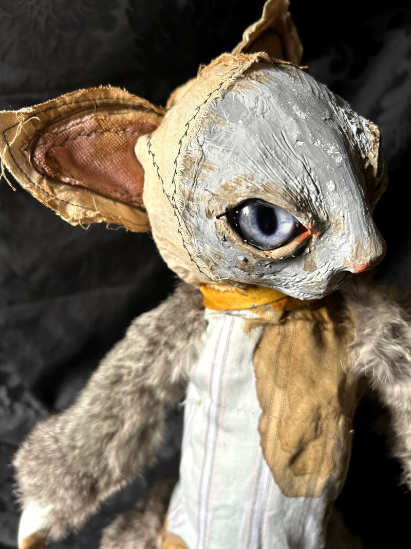 MORBIHAN Cat Sculpture – Hip Hip Decay